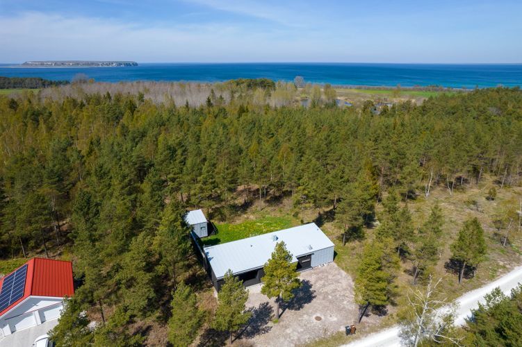 Stuga i gotland med 7 + 2 bäddar #33838 | Stugknuten