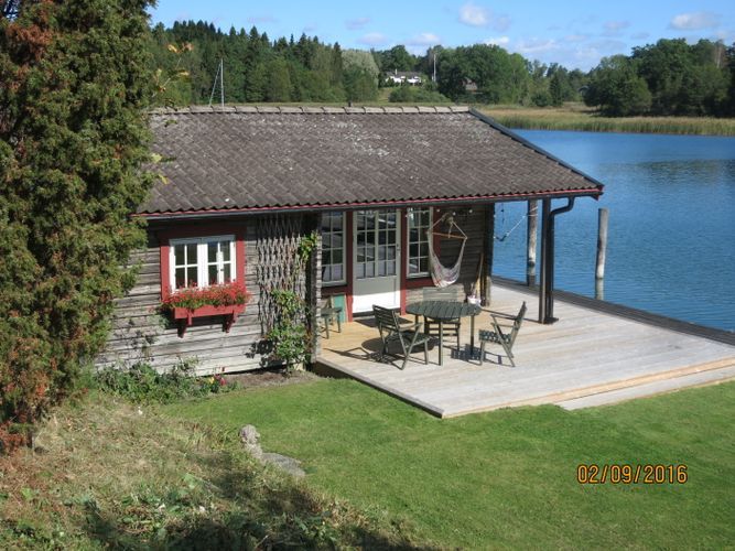 Hyra stuga i Trosa, Trosa kommun. Drömboende vid havet.