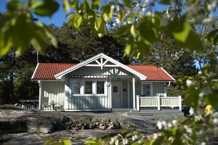 Stuga i Strömstad med 4 + 3 bäddar #37402 | Stugknuten