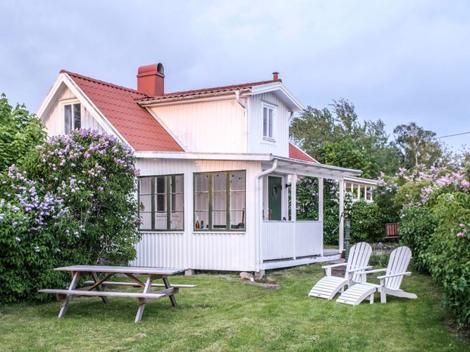 Stuga i Karlskrona med 6 + 2 bäddar #34934 | Stugknuten