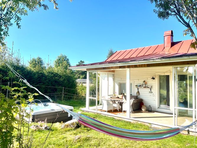 Stuga i Dalarna med 2 + 6 bäddar #38293 | Stugknuten